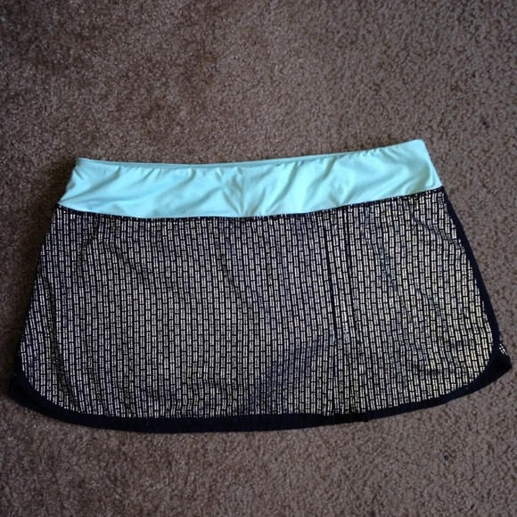 lululemon athletica | Skirts | Rare Lululemon Wet Dry Warm Reflective ...